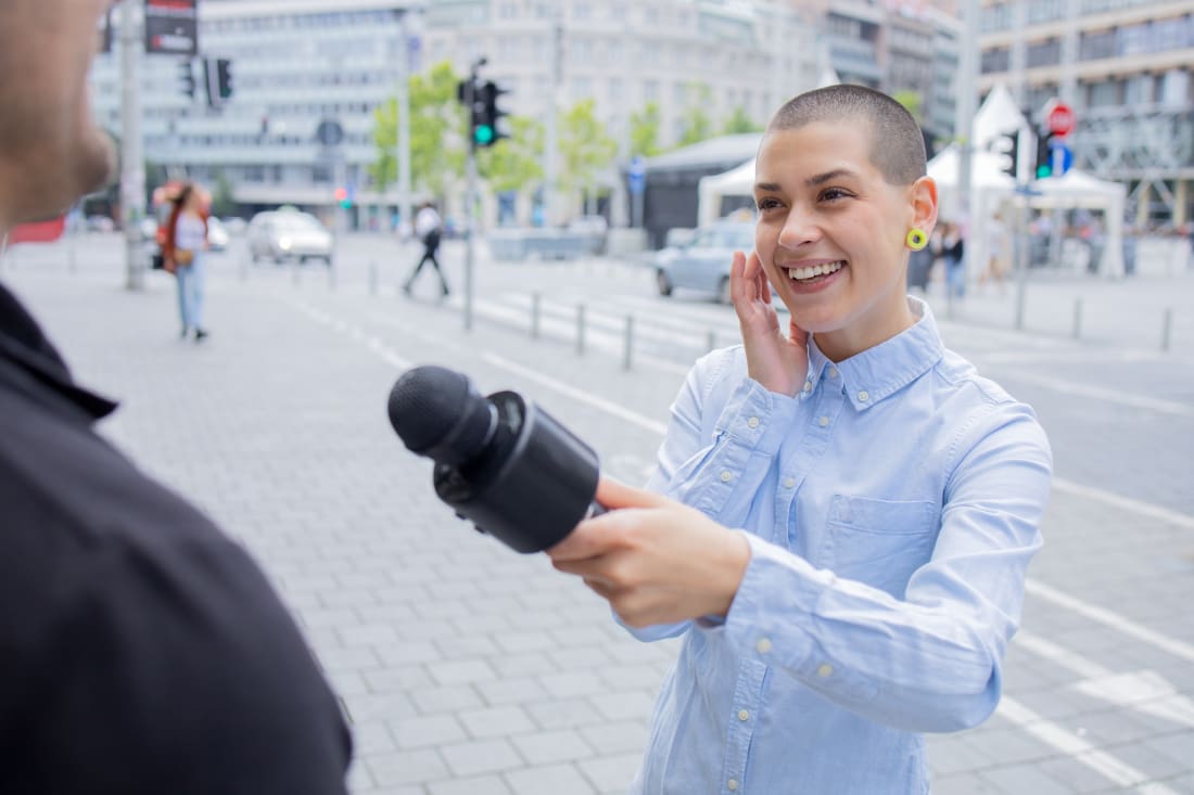 Can Politicians and Reporters ‘Just Be Cool’ With Each...