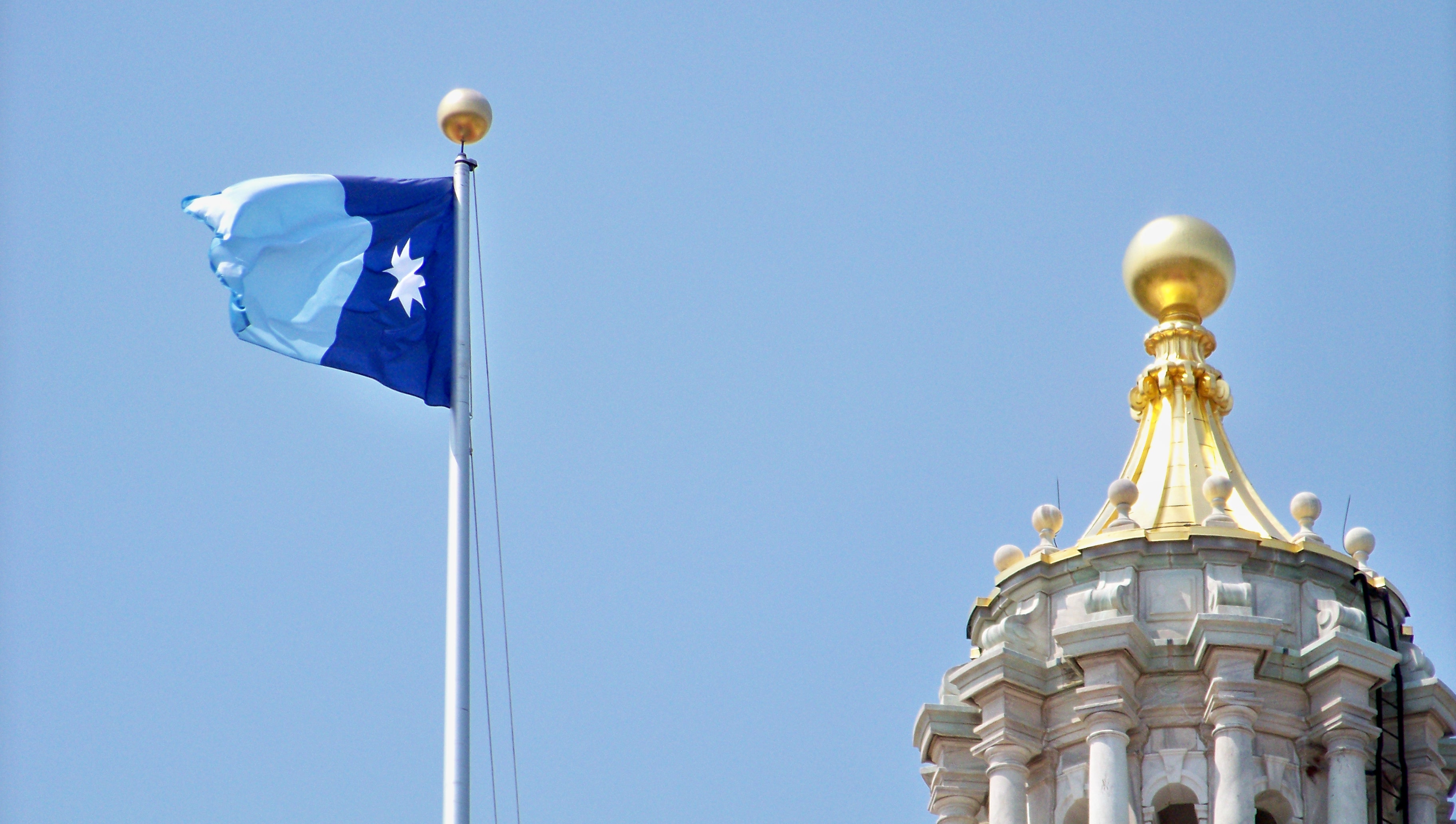 Minnesota Unfurls Revamped State Flag - National...